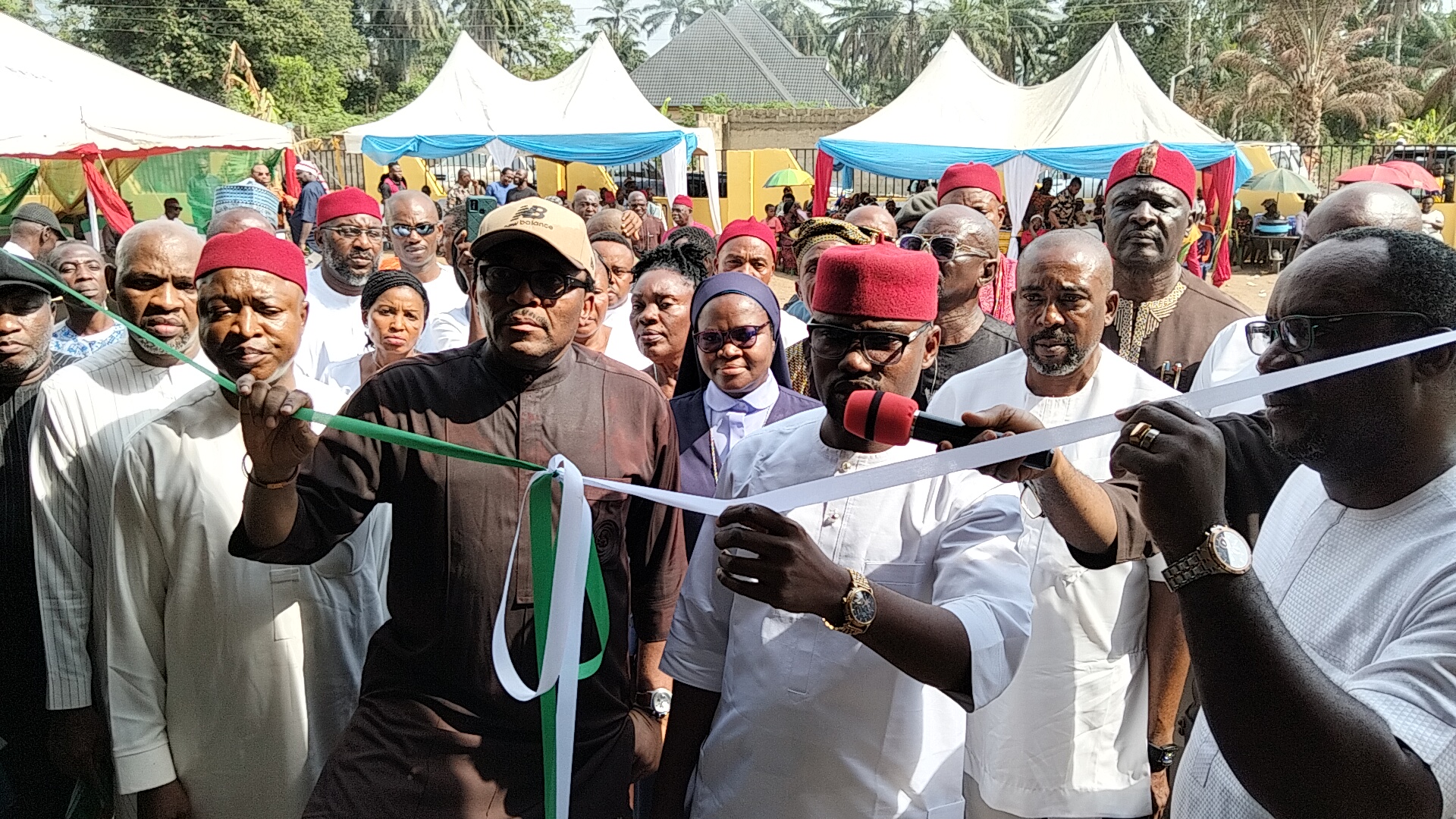 Hon. Deacon Chike Okafor Commissions Health Centre in Ihitte-Uboma ...